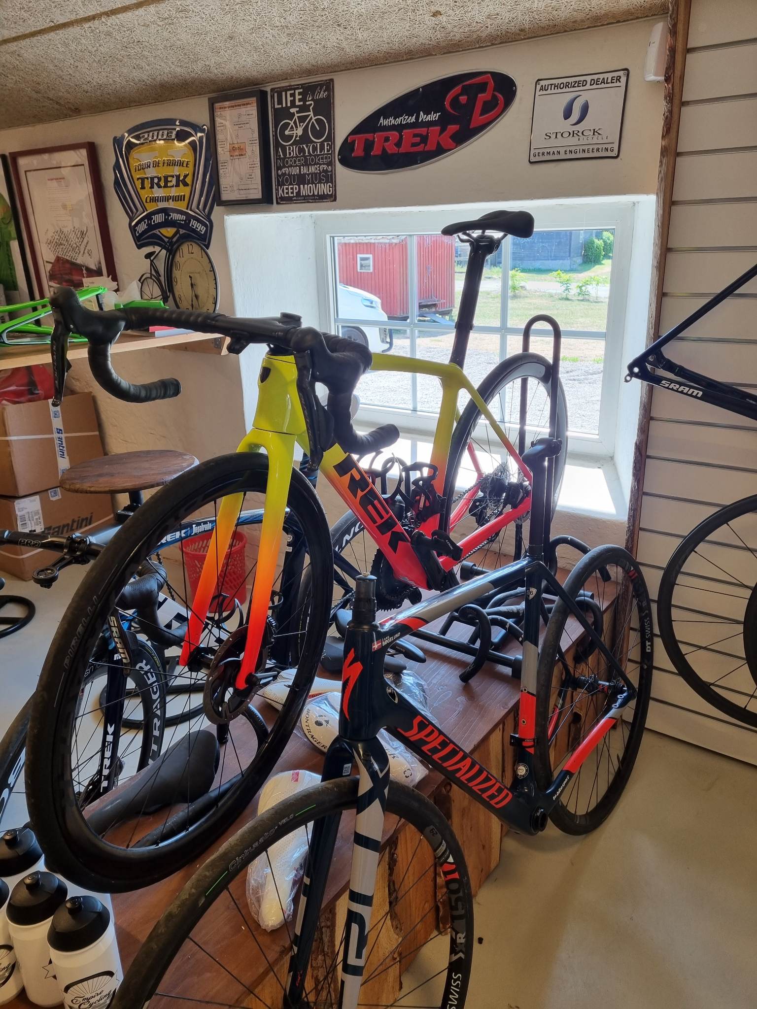 På besøg hos Empire Cycling - Service Course - Cykelguide